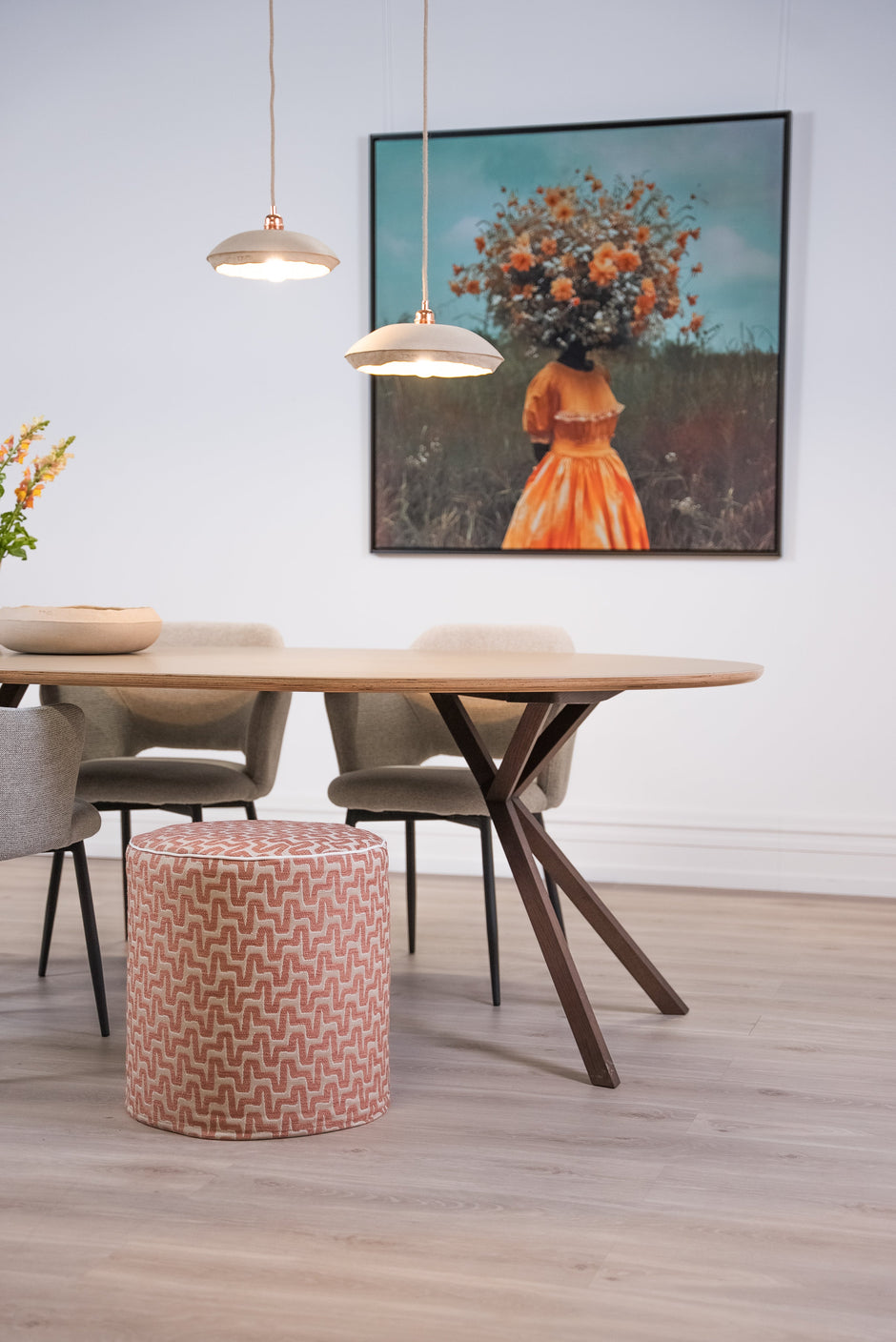 Ontvang €100,- korting op een eettafel en €200,- op een eetkamerset ...